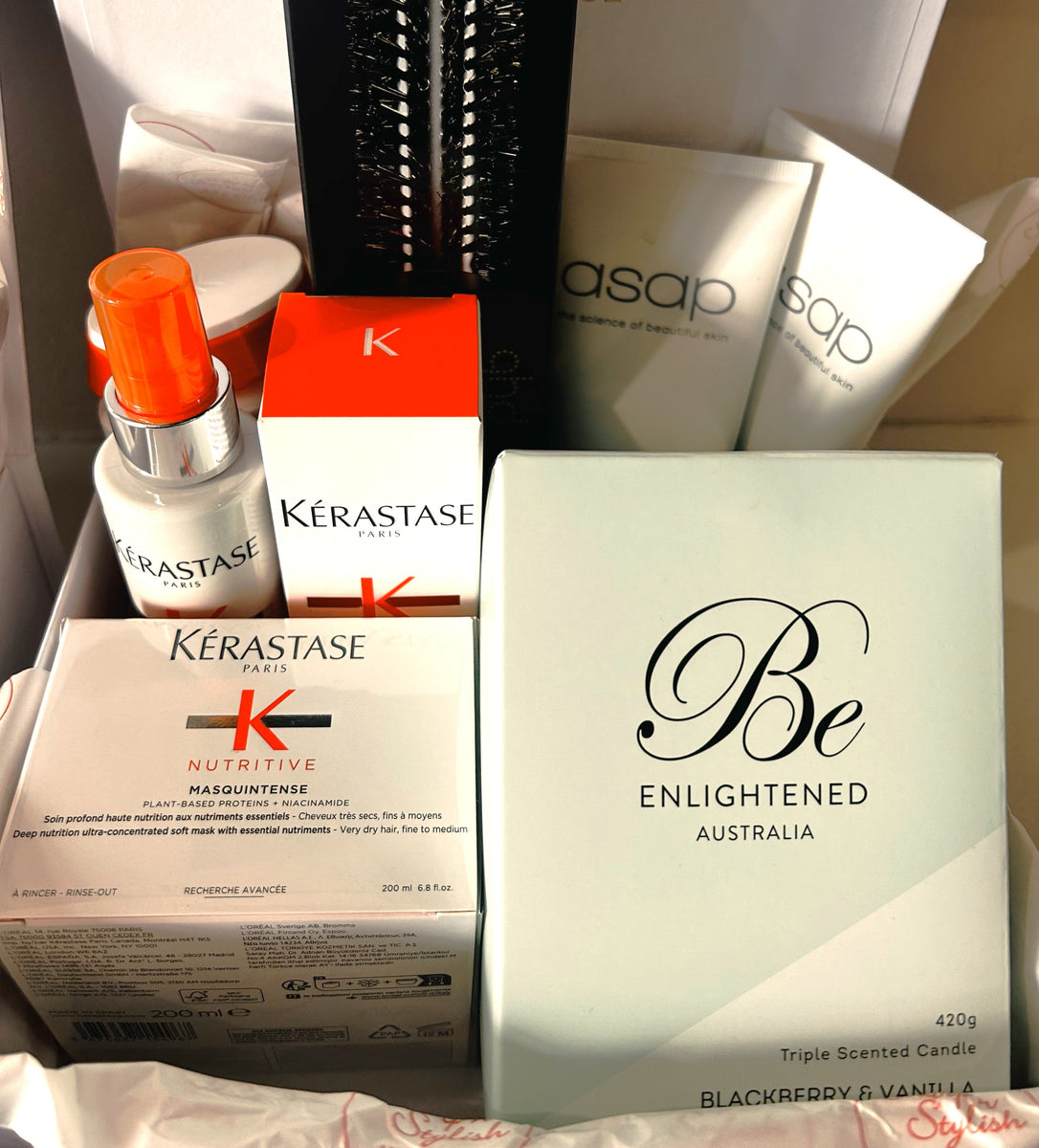 THE DELUXE HAMPER – Sharp N Stylish Spa, Hair & Beauty